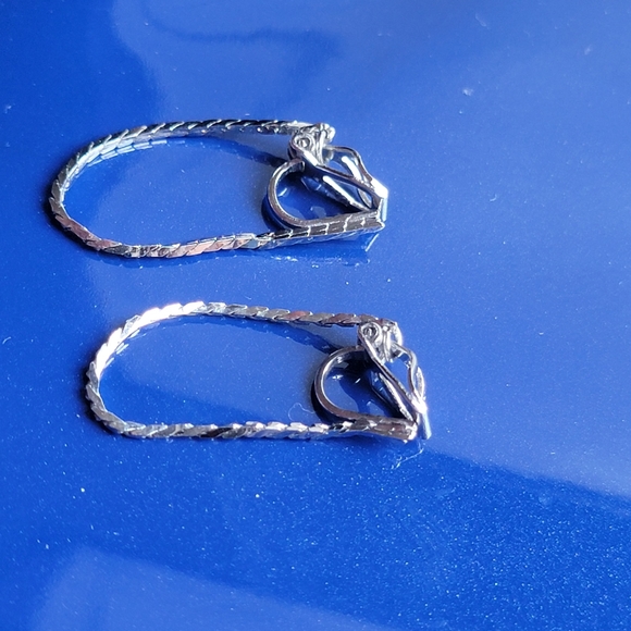 Jewelry | Vintage Napier Silver Tone Box Chain Looped Clip On Earrings ...